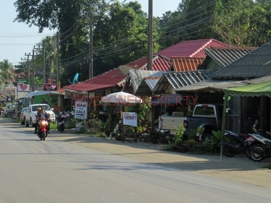 Chai Chet & Pearl Beach